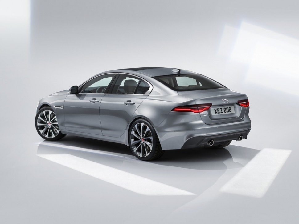 Jaguar XE technical specifications and fuel economy